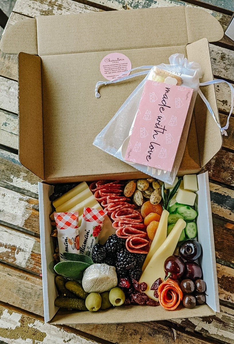 Single serving box | Charcuterie Chick LLC